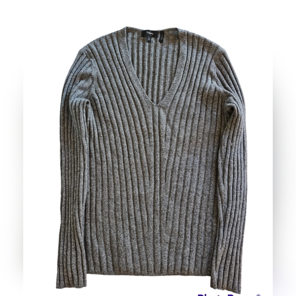 Theory | Sweaters | Theory Sweaters Vneck Top Like New Gray Size M ...